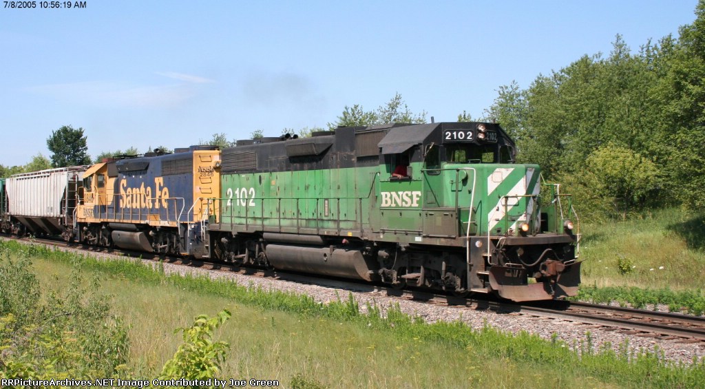 BNSF 2102